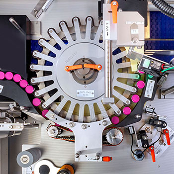 HERMA 132M - Automatic labeling machines - Quality since 1906